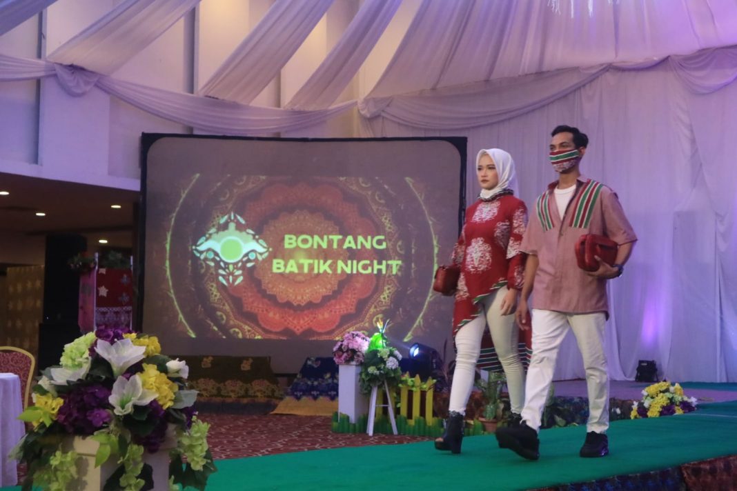 Bontang Batik Night, Ajang Perkenalkan Batik Lokal Khas Bontang - RADAR ...