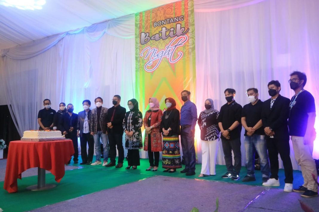 Bontang Batik Night, Ajang Perkenalkan Batik Lokal Khas Bontang - RADAR ...